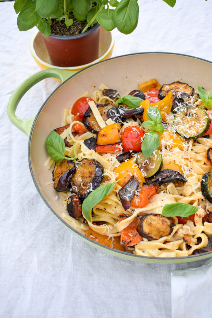 Cremet pasta med grillet grønt og hvidvinssauce - Emma Olsen