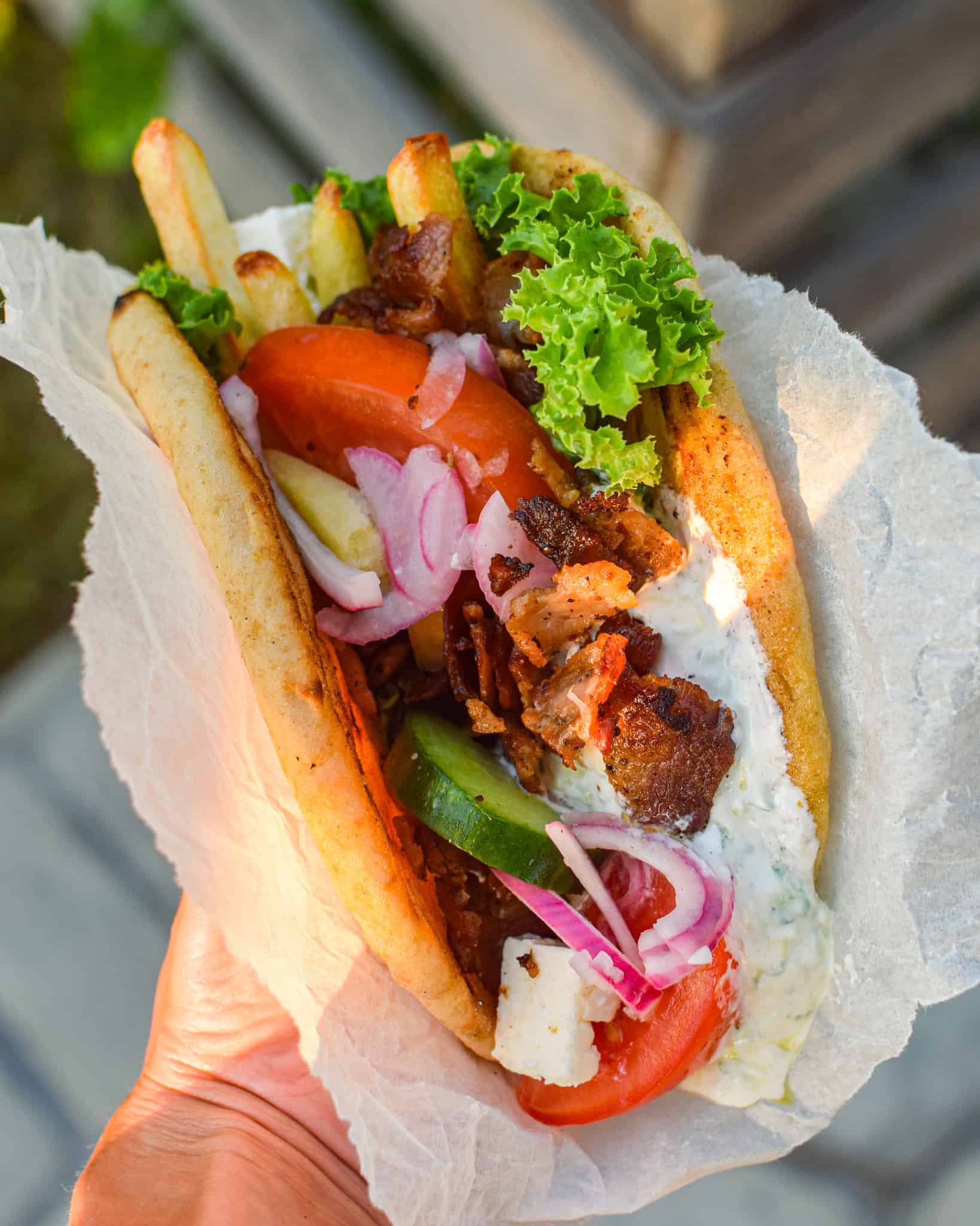 Nem græsk gyros med tzatziki og kebab - Emma Olsen