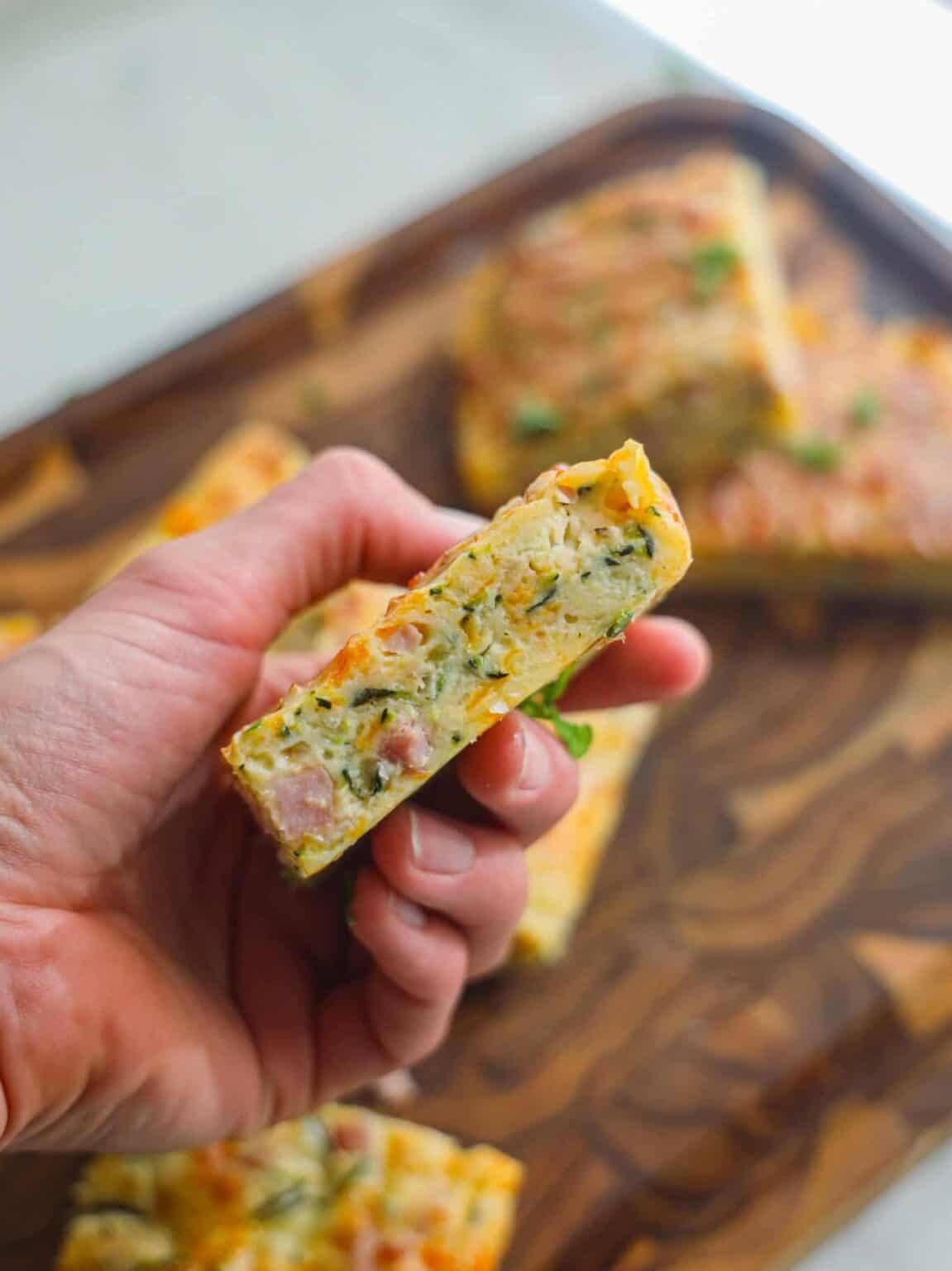 Æggekage med squash, skinke og ost - nem hverdagsmad
